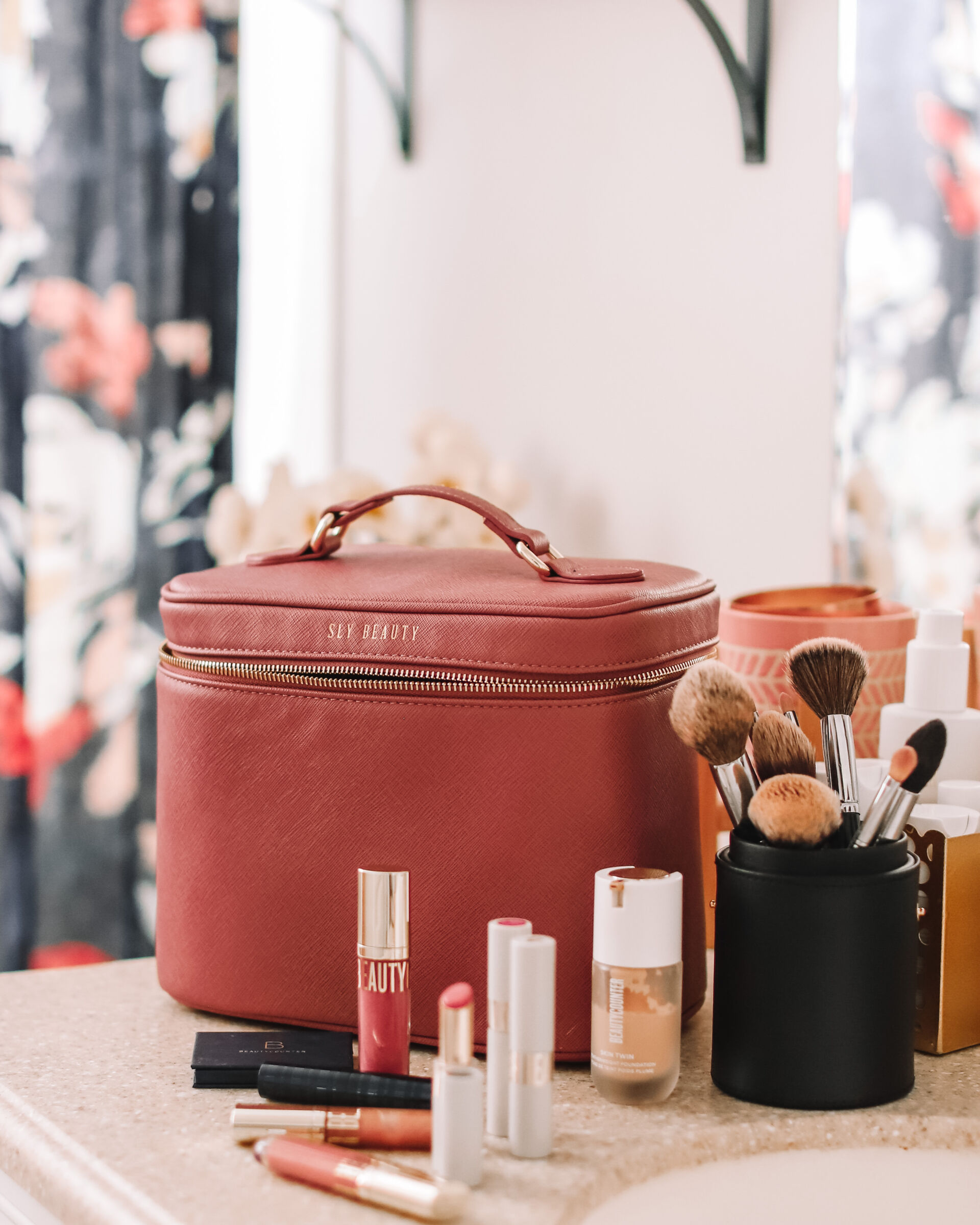 WHAT'S IN MY SLY BEAUTY EVER NEED MAKEUP BAG - Stripes in Bloom