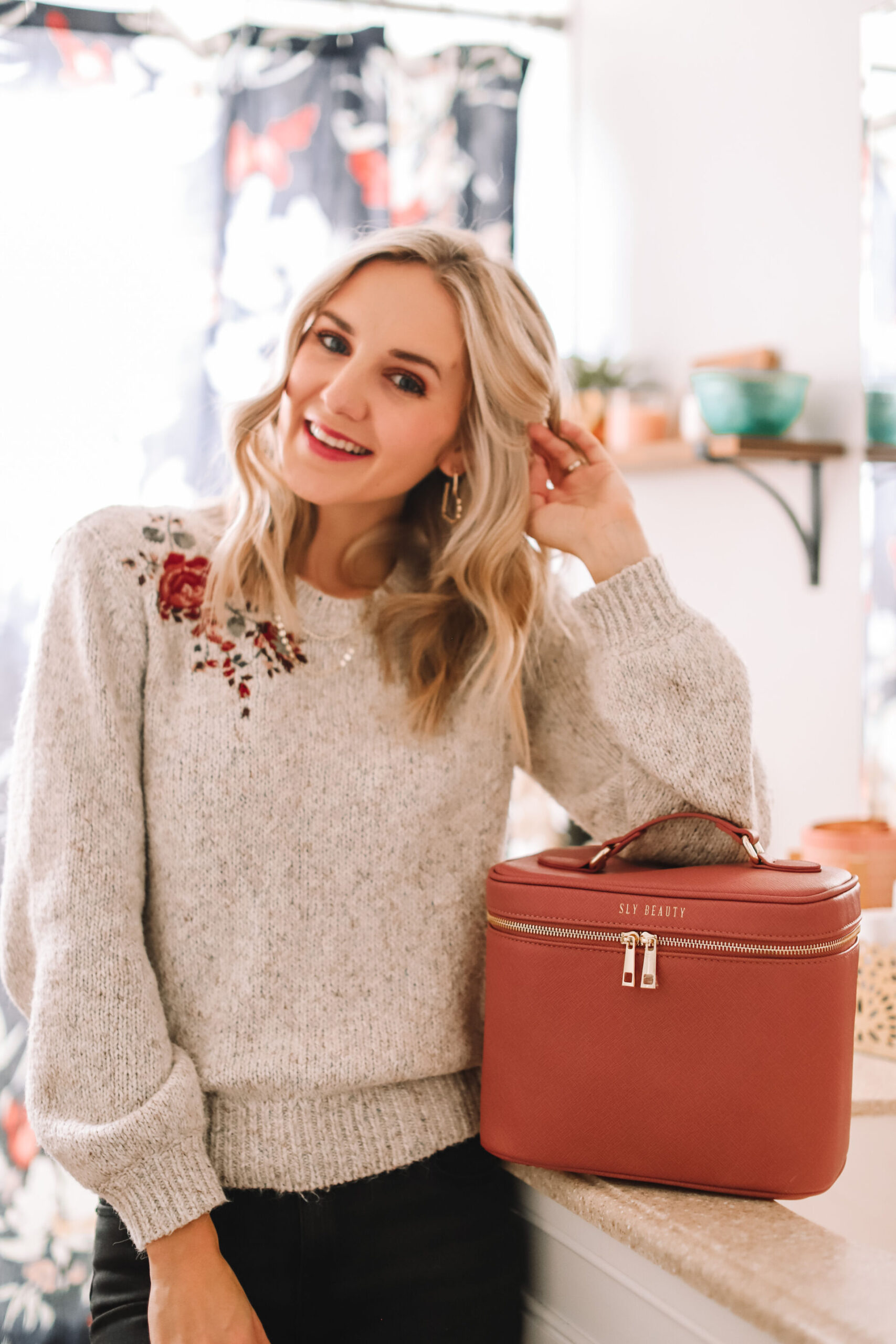 WHAT'S IN MY SLY BEAUTY EVER NEED MAKEUP BAG - Stripes in Bloom
