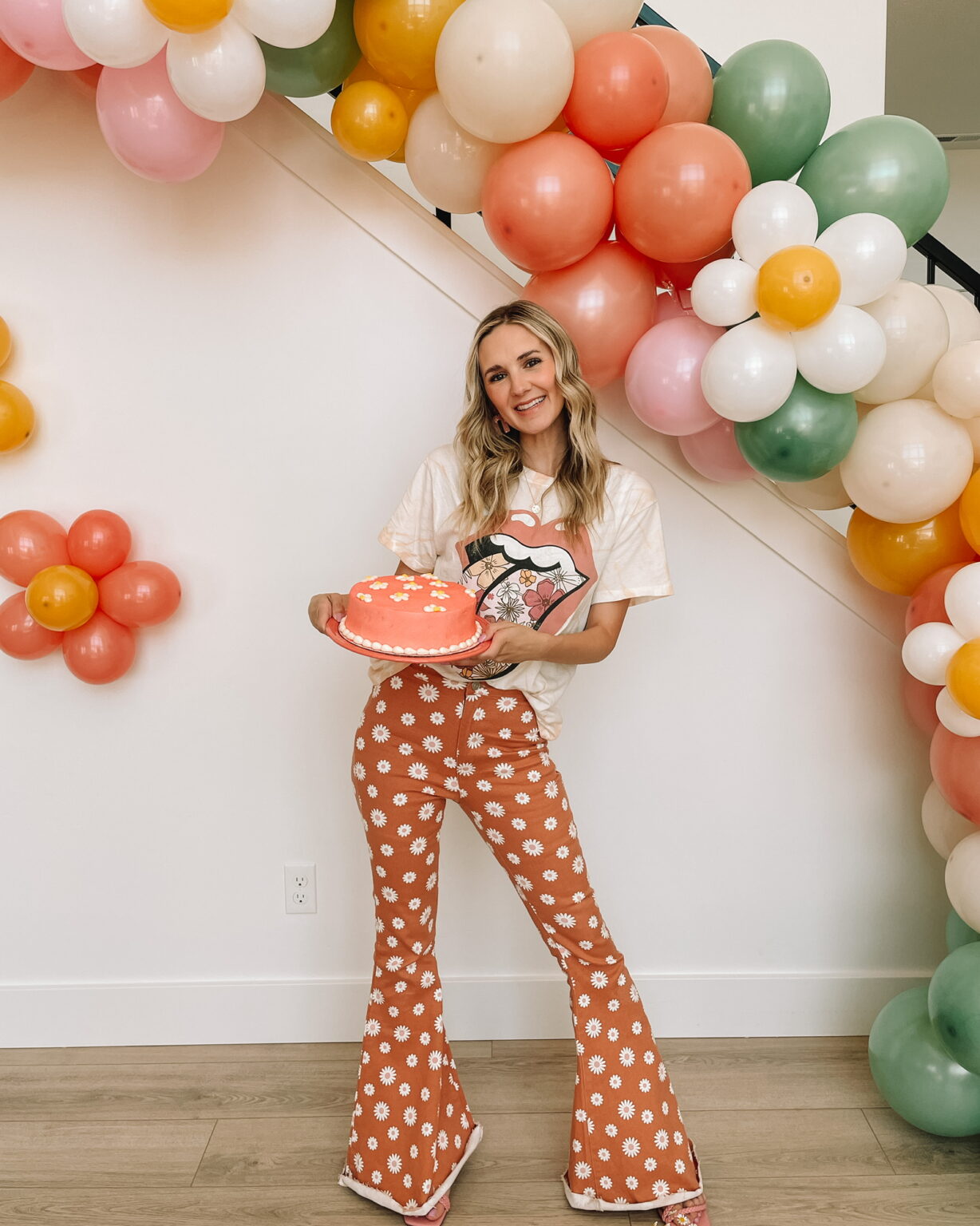 HOW TO CREATE THE CUTEST DAISY THEMED PARTY IN 4 STEPS - Stripes in Bloom